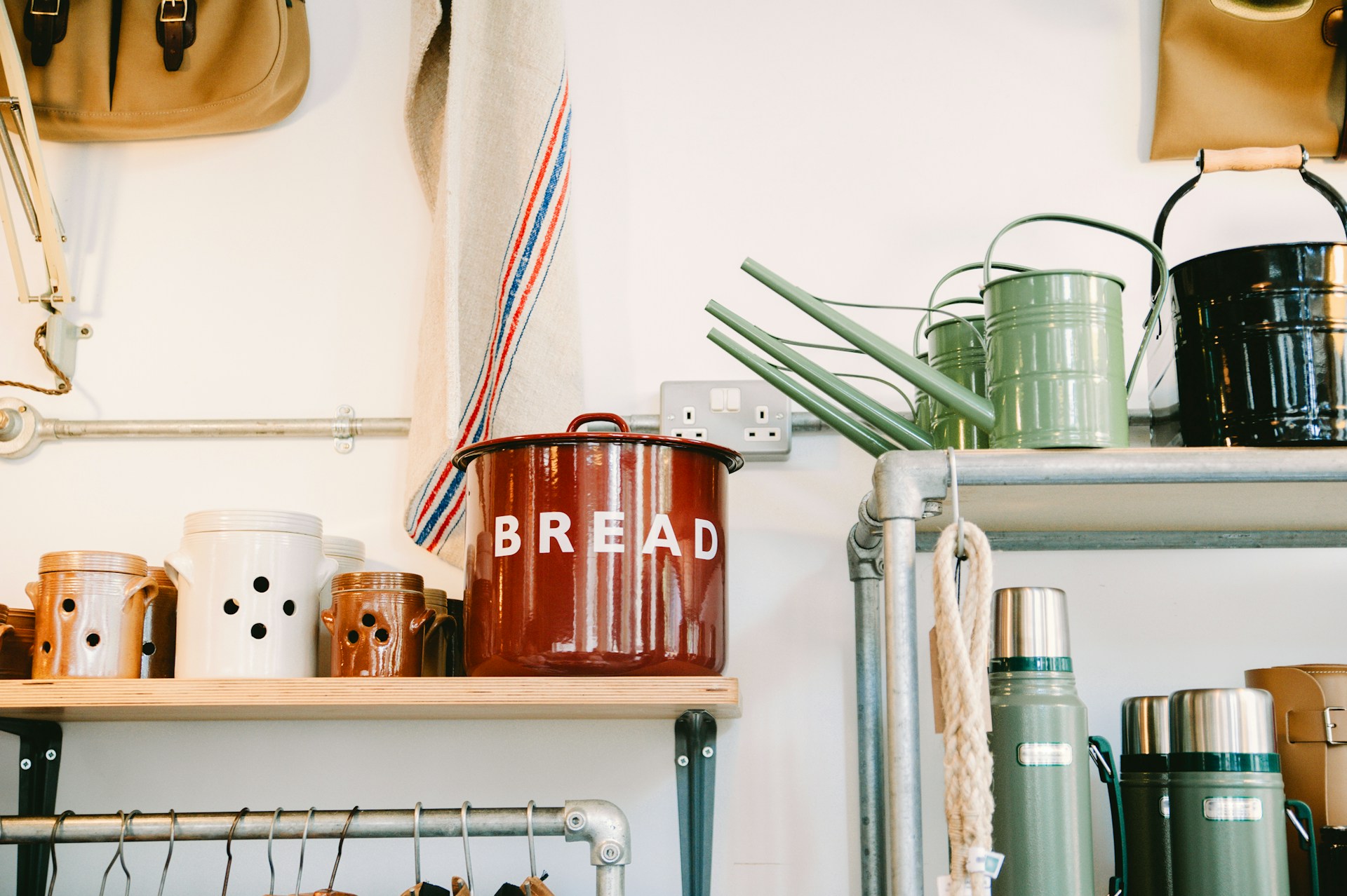 Reusable vs Disposable Products: What To Choose - Be More Eco